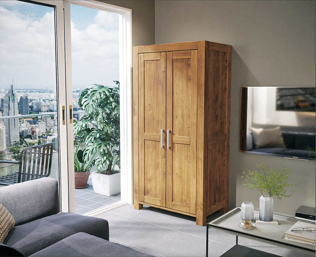 INFINITO cabinets & showcases – Kiefer Massivholz